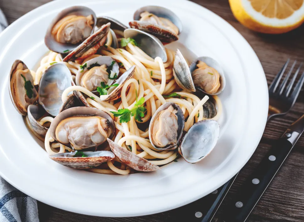 13 Restaurant Chains That Serve the Best Clams