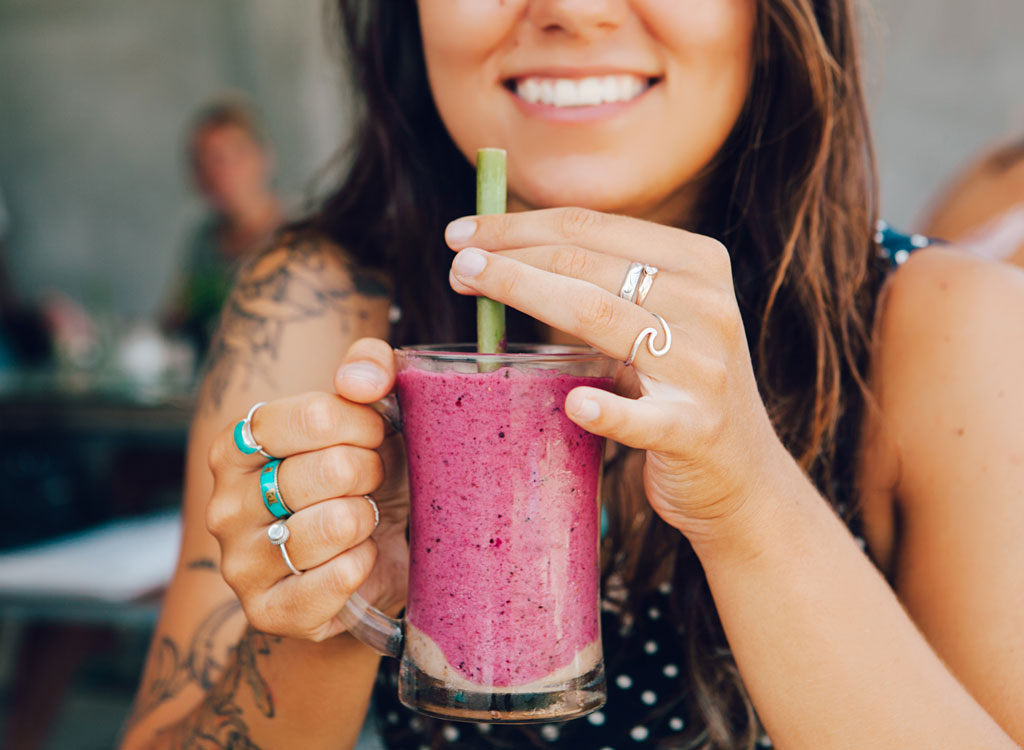 7 Side Effects Drinking Too Many Smoothies, According to Dietitians ...