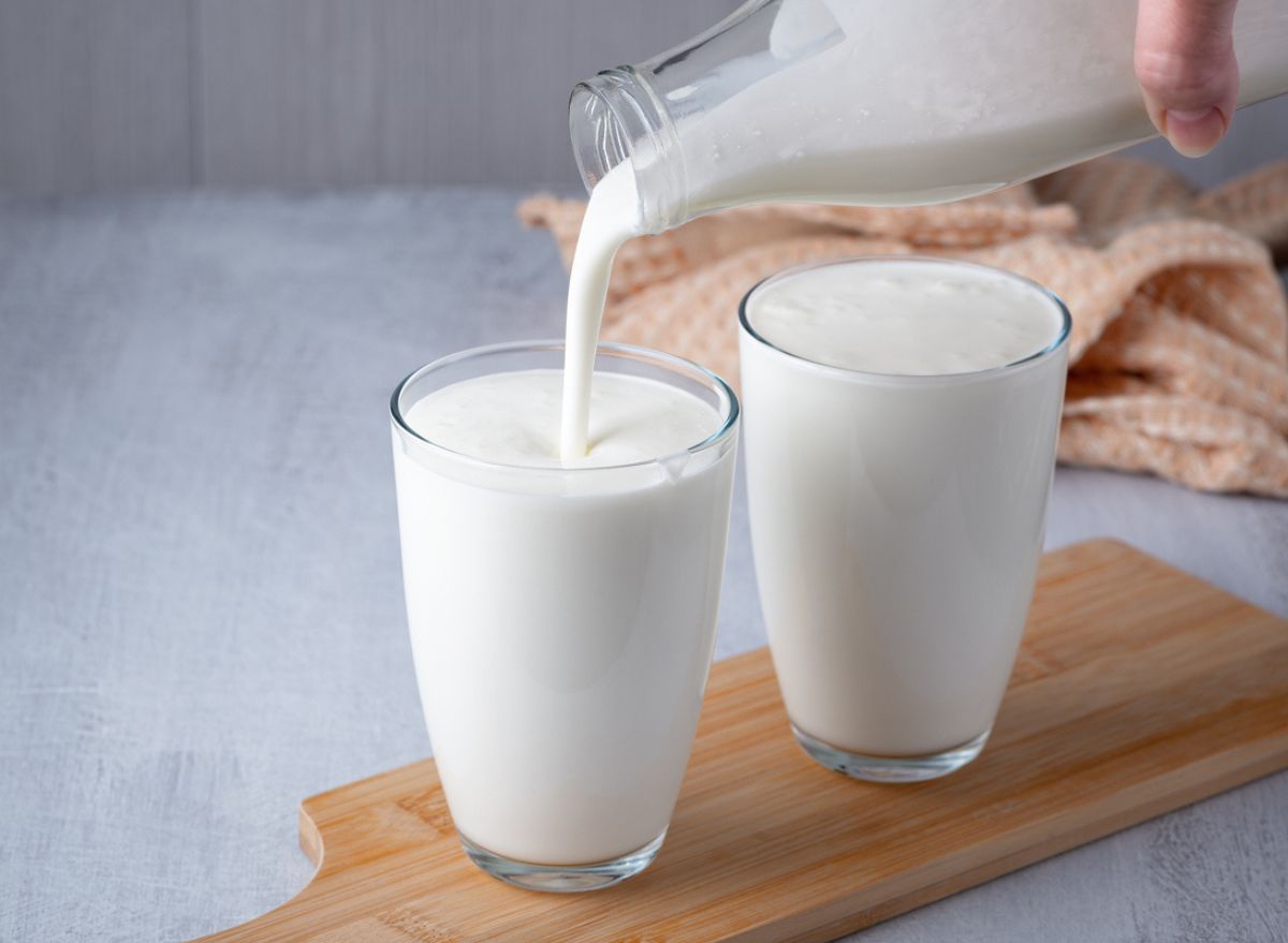 13 Best Kefirs For Your Gut—Eat This, Not That!