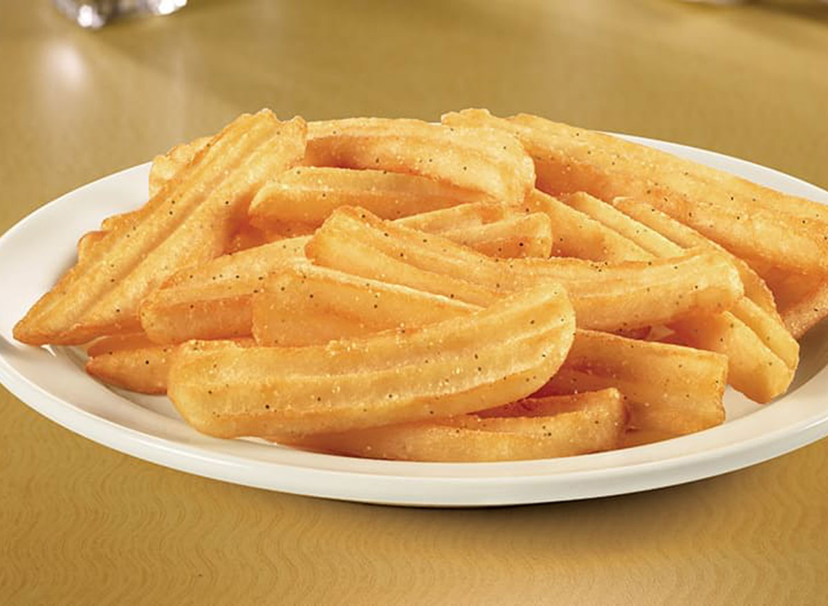 8 Restaurant Chains That Serve the Best Curly & Waffle Fries — Eat This ...