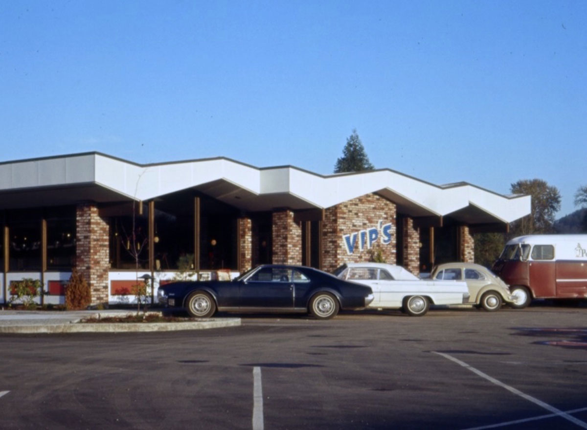 24 Failed Fast-Food Chains That Have Closed — Eat This Not That