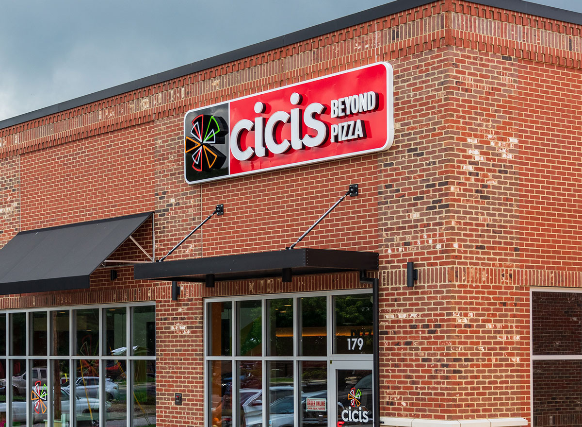 7 Chains with All-You-Can-Eat Buffets, Ranked From Basic to Best