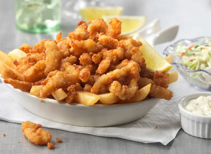 7 Chain Restaurants With the Best Fried Clam Strips With Tartar Sauce