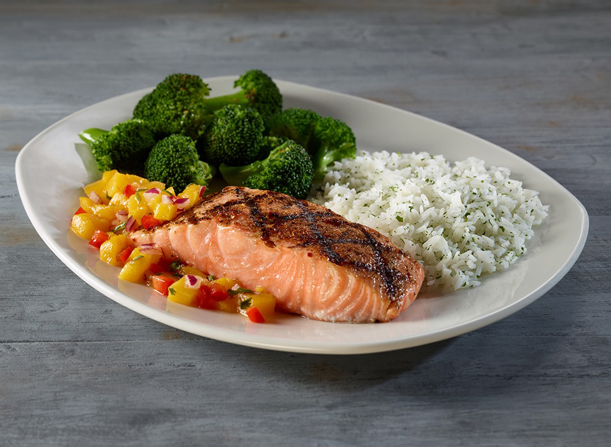 7 Restaurant Chains That Serve Perfectly Cooked Salmon