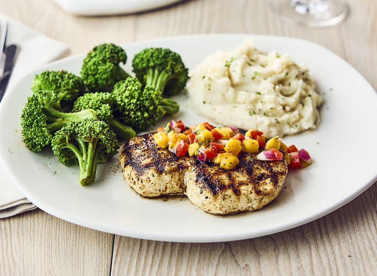 Bonefish Grill Menu: 12 Healthiest Options & What To Skip