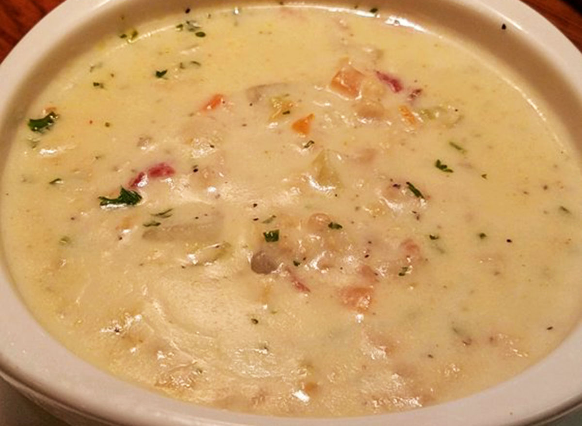 Outback Steakhouse Clam Chowder Recipe - Banana-breads.com