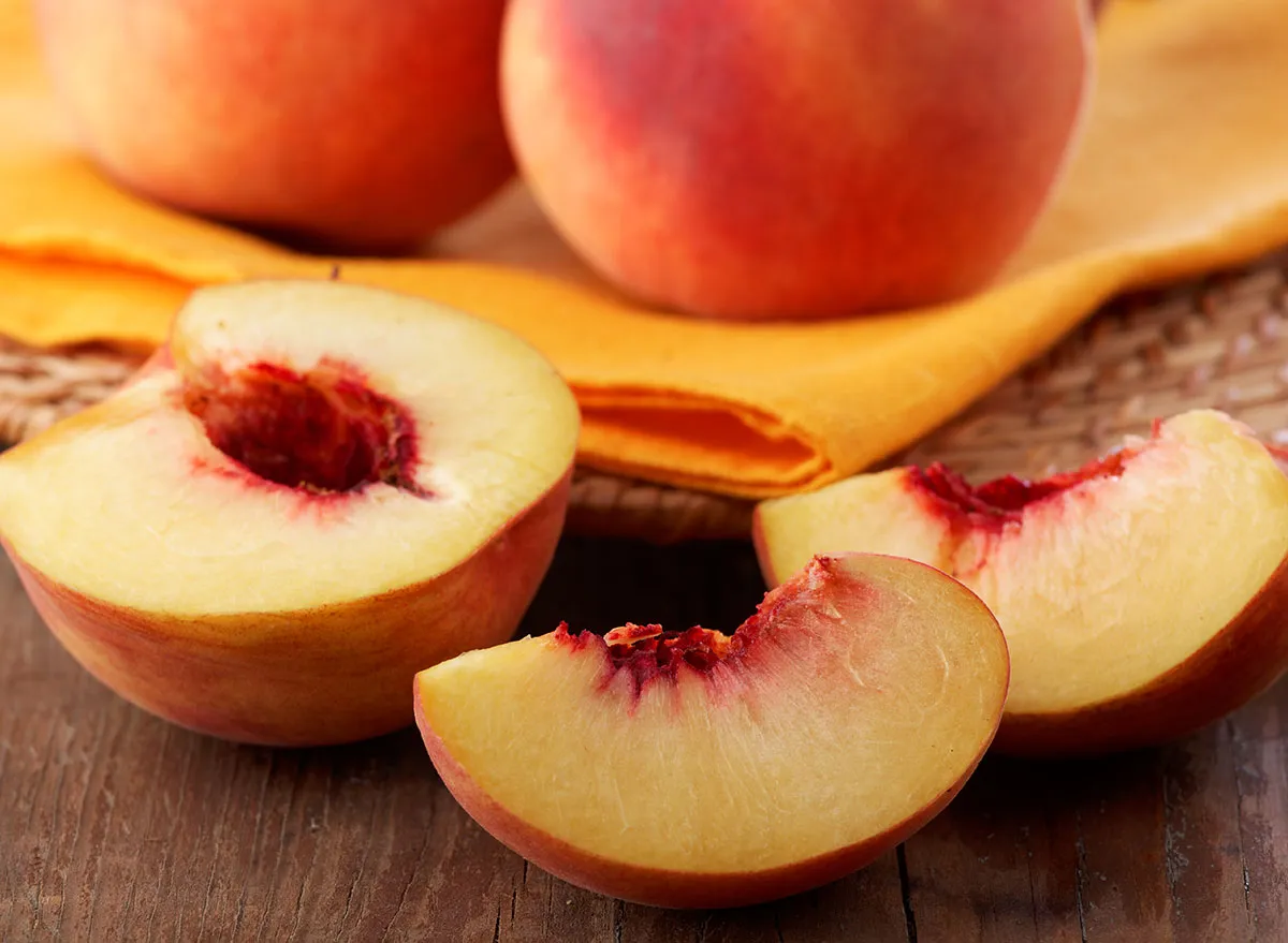 10 Best Low-Calorie Fruits for Weight Loss