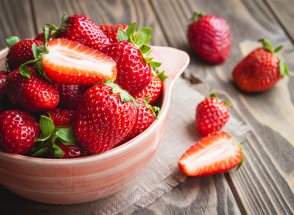 10 Healthiest Fruits To Eat Every Day, According to Dietitians