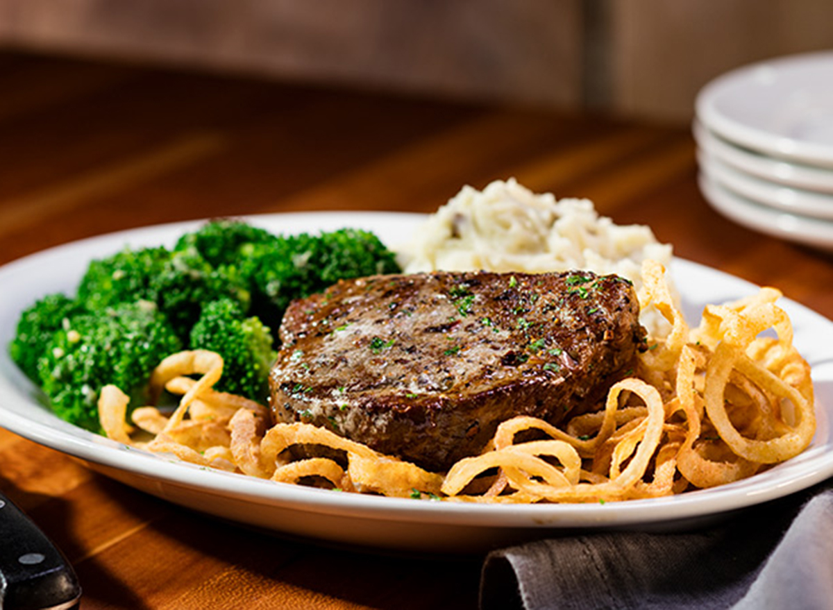 Cheddar's Scratch Kitchen: The Best and Worst Foods — Eat This Not That