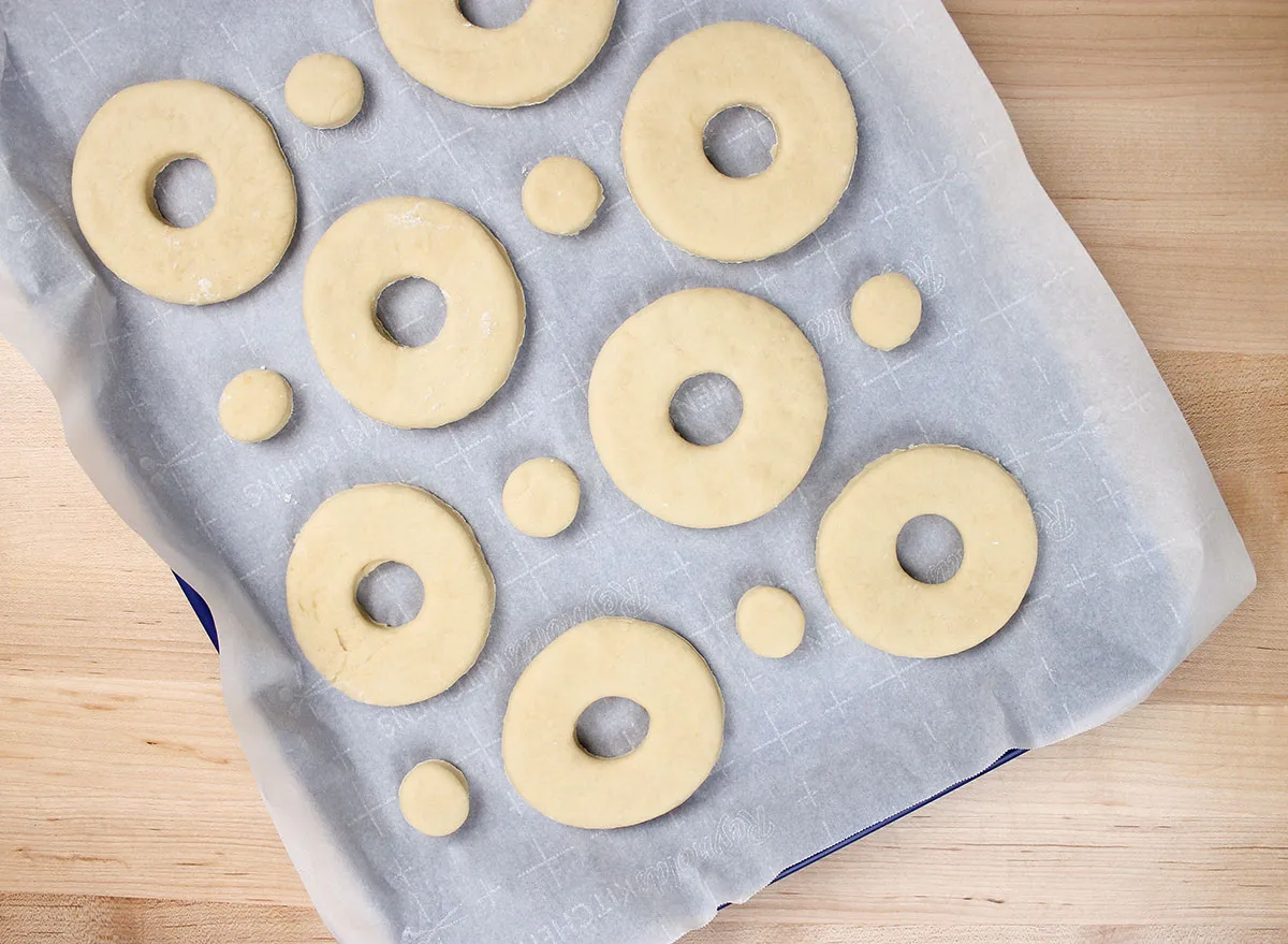 How to Make Donuts the Old-Fashioned Way - Eat This Not That