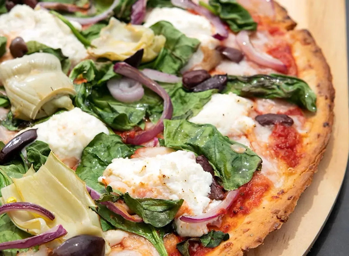 Blaze Pizza Menu: The Best and Worst Foods