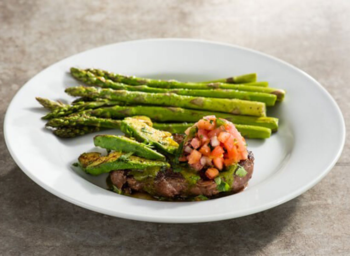 7 Restaurant Chains That Serve the Best Steaks