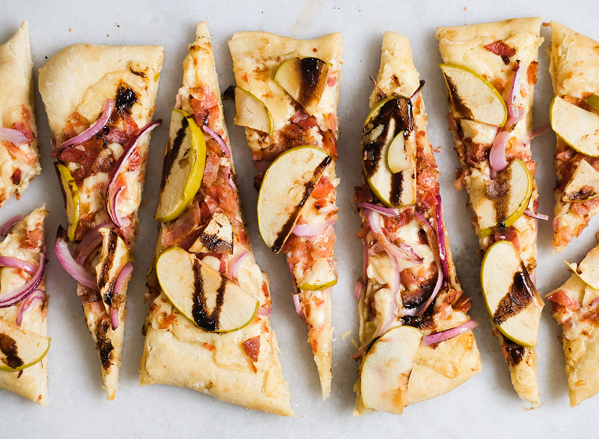 9 Best Flatbread Recipes To Impress Everyone at Your Next Party