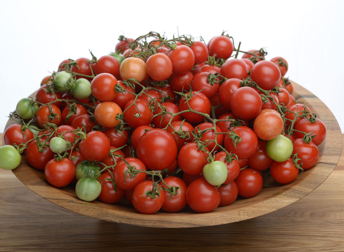 26 Signs of Bad Produce to Look For When Shopping — Eat This Not That