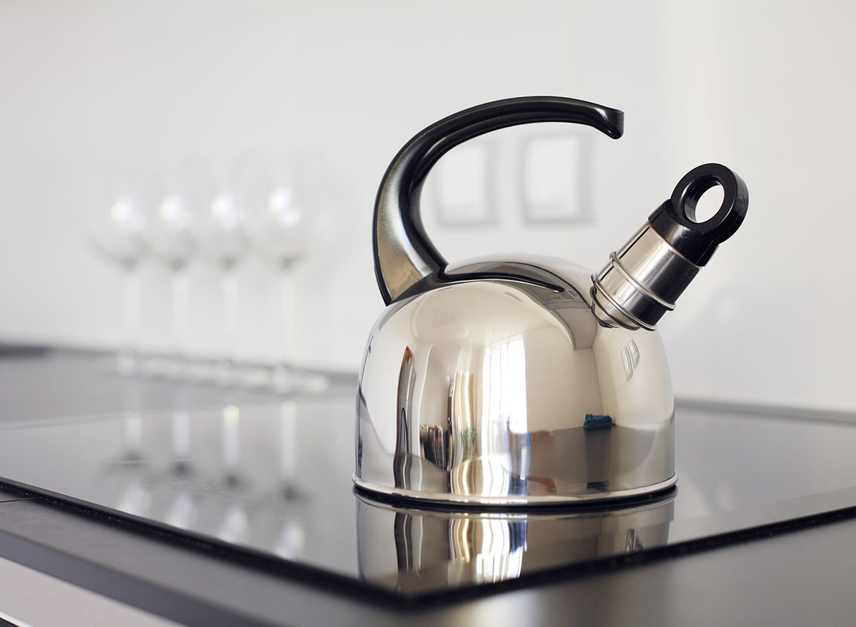 30 Dangerous Kitchen Items and How to Use Them — Eat This Not That