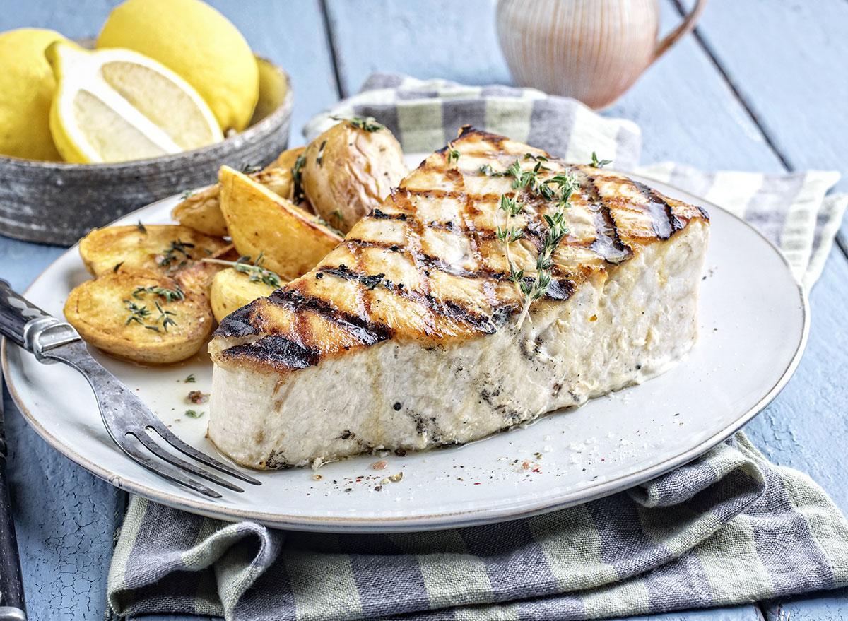 6 Ways Eating Fish Can Help You Lose Weight, Say Dietitians — Eat This ...