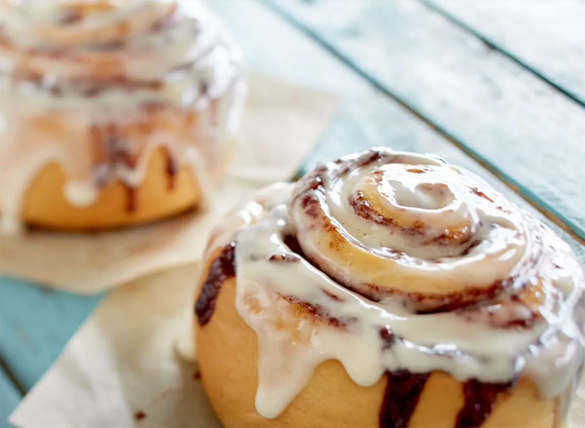 13 Chains That Serve the Best Cinnamon Rolls