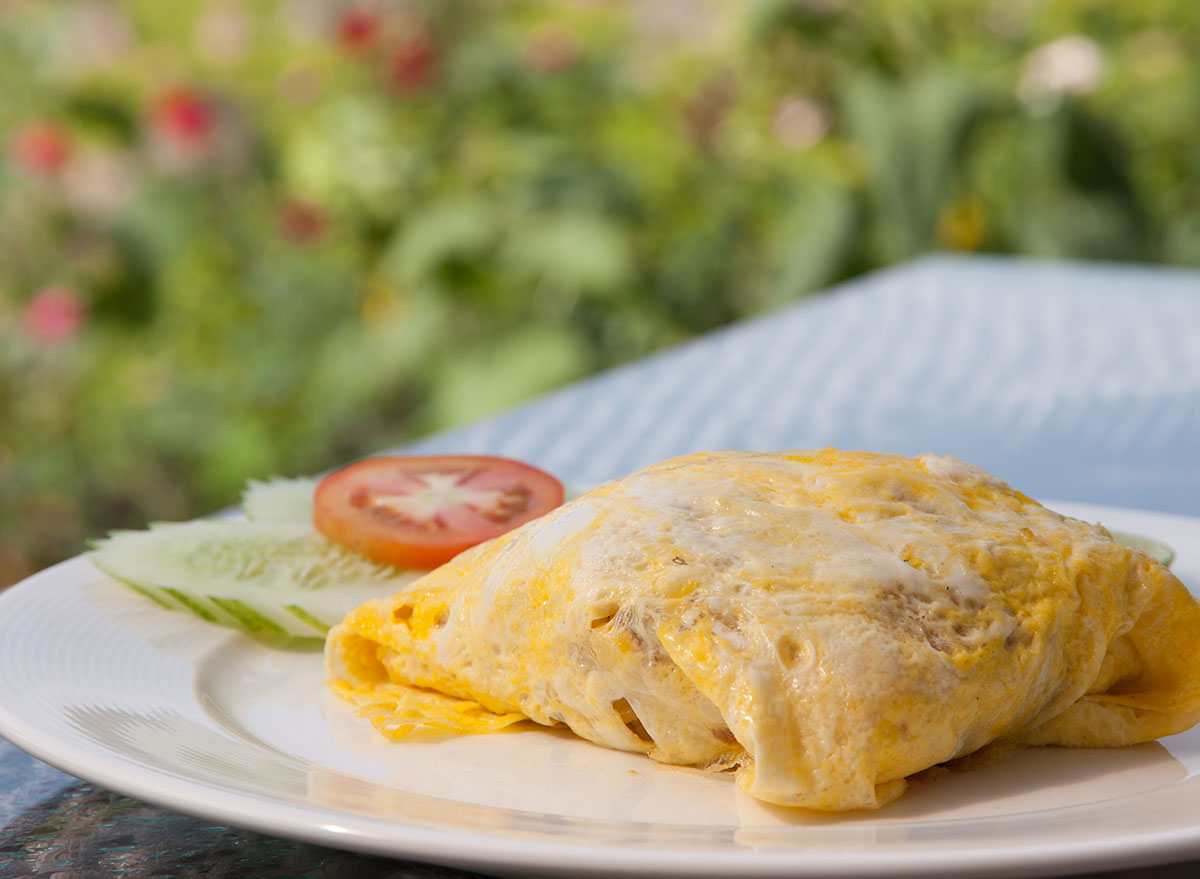 6 Best Omelet Combinations for Faster Weight Loss, Say Dietitians — Eat ...