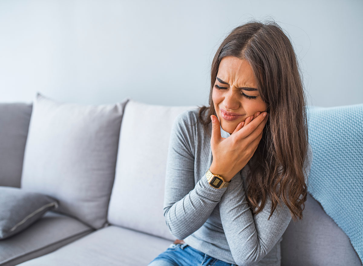 8 Warning Signs You're Eating Too Many Carbs