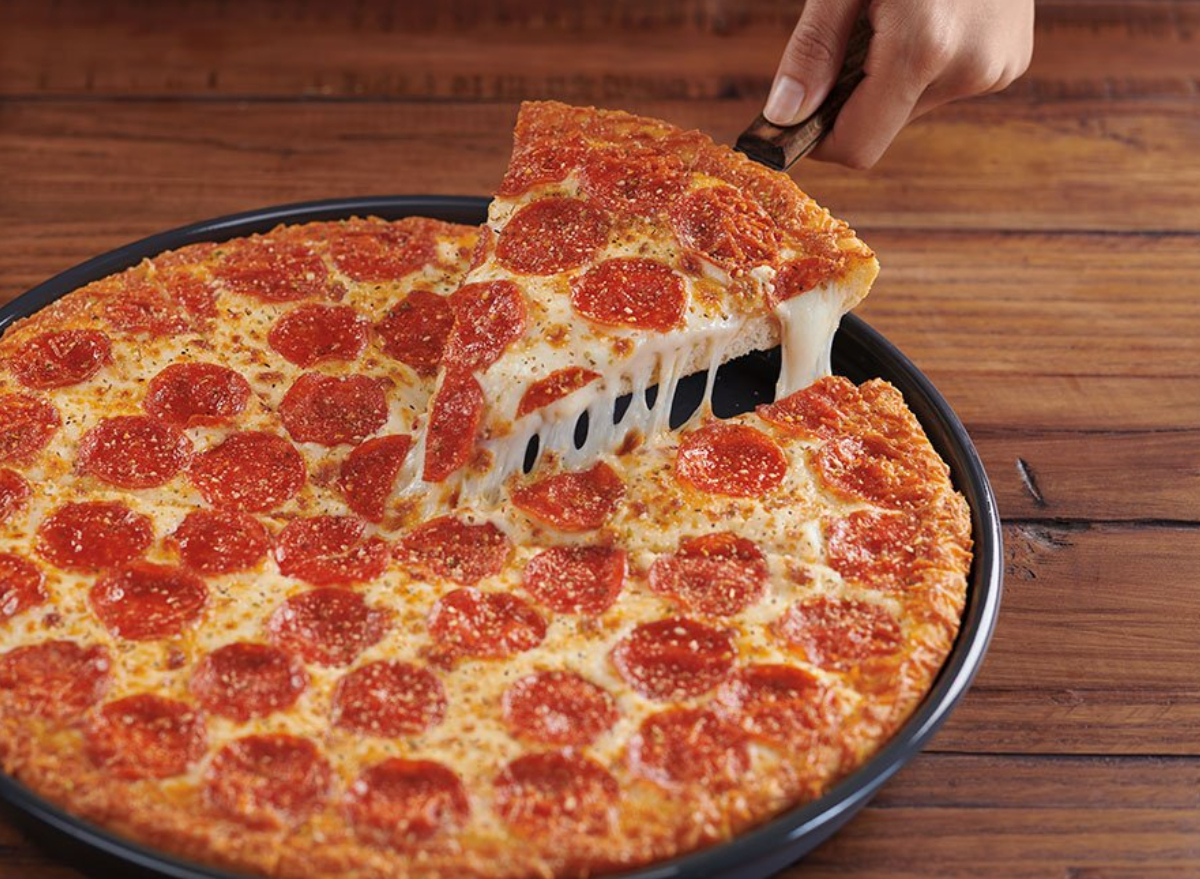 6 Fast-Food Chains That Serve the Best Stuffed Crust Pizza