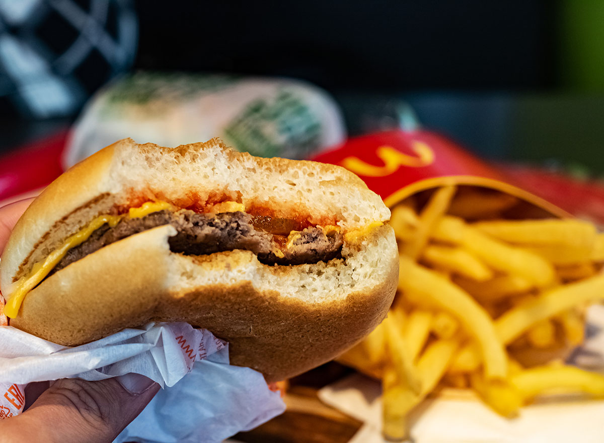 5 Fast-Food Chains That Use Frozen Beef For Their Burgers