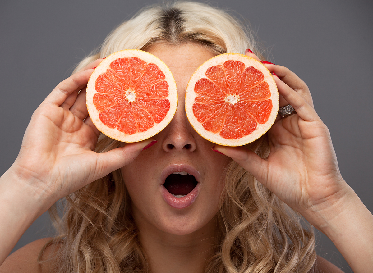 6 Incredible Effects of Eating Fruit Every Day, Say Dietitians — Eat ...