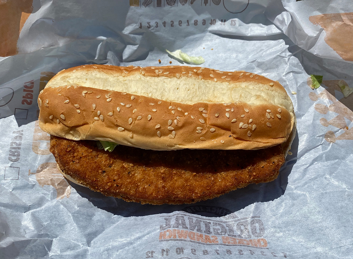 This is the Best Fast-Food Chicken Sandwich — Eat This Not That