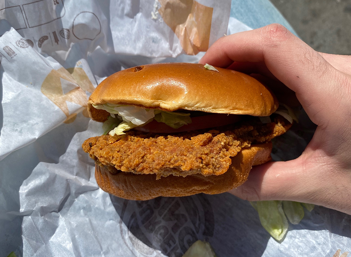 This is the Best Fast-Food Chicken Sandwich — Eat This Not That