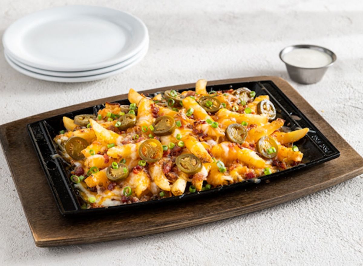 15 Unhealthiest Restaurant Appetizers To Avoid, Say Dietitians