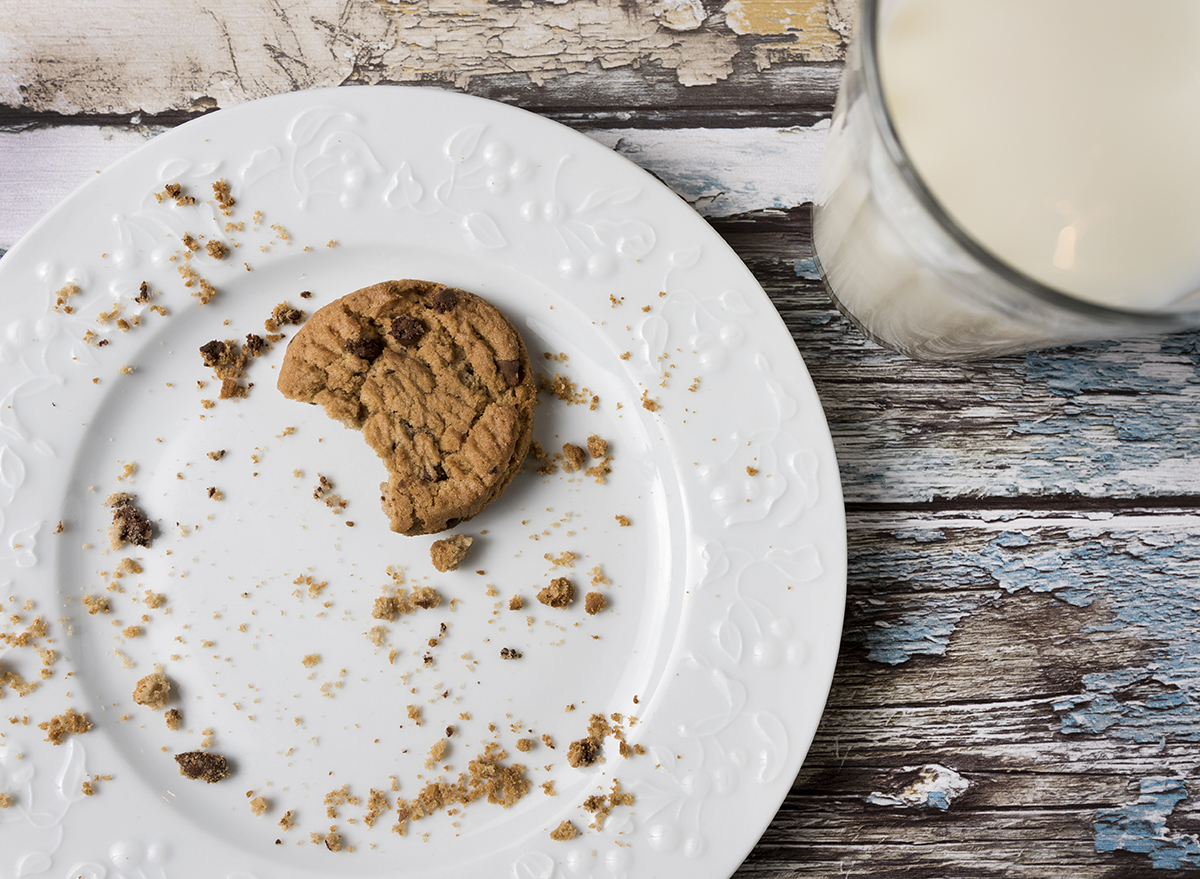 What Happens to Your Body When You Eat Cookies — Eat This Not That