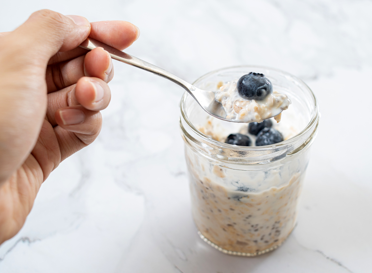 A Dietitian's #1 Oatmeal Recipe for Weight Loss