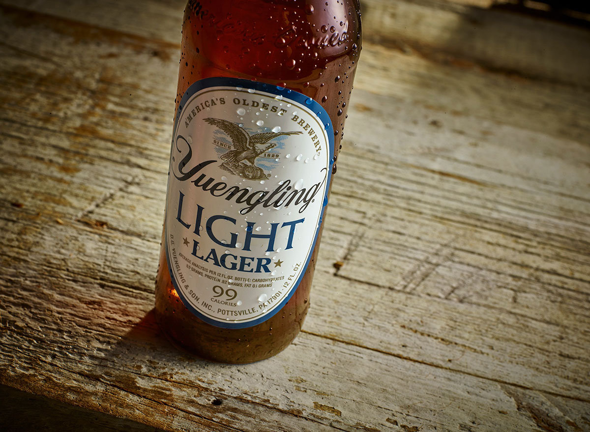 12 Best Low-Calorie Beers, According to Dietitians