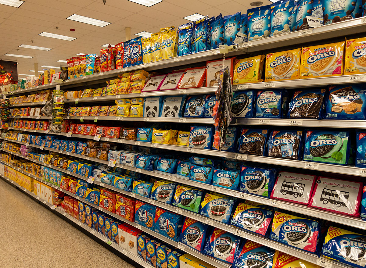 10 Tricks Grocery Stores Use To Get You To Buy More Stuff