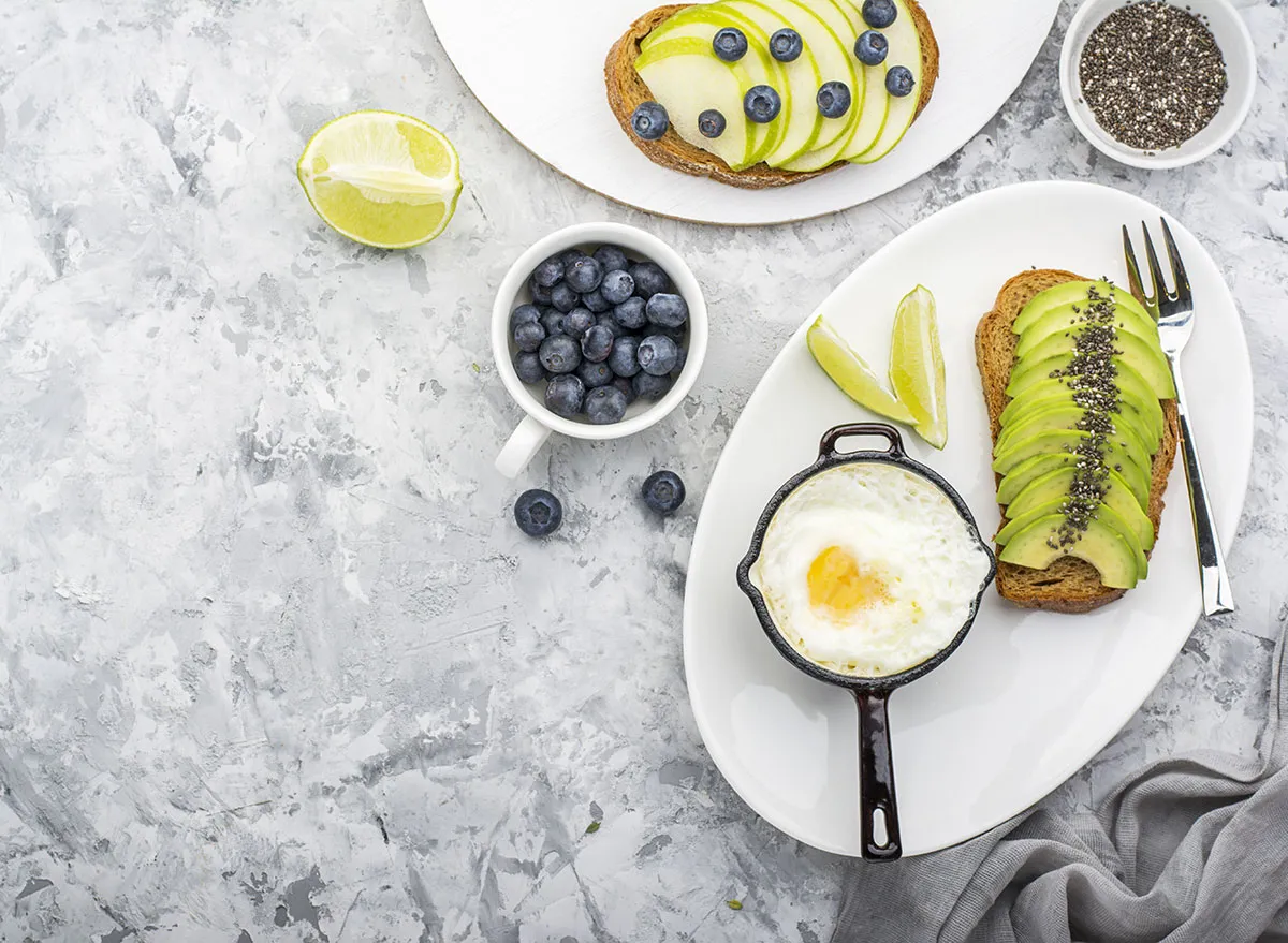 10 Weight Loss Breakfasts That Actually Satisfy, Say Dietitians