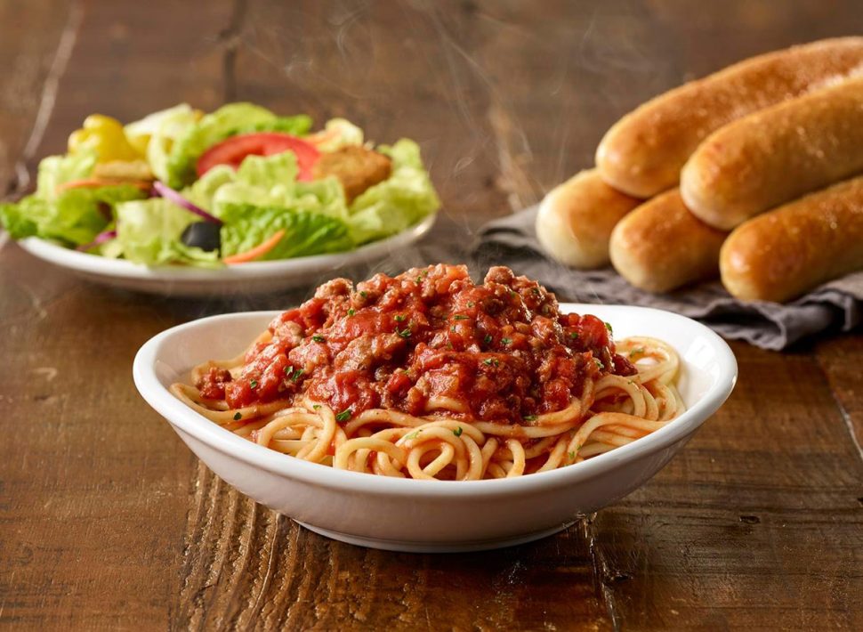 7 Restaurant Chains with the Best Lunch Deals Right Now