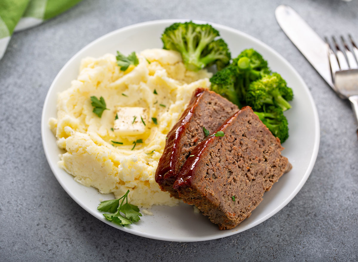 10 Restaurant Chains That Serve the Best Meatloaf