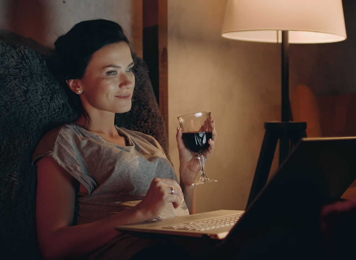 Drinking Habits That Age Your Brain Faster, Say Experts