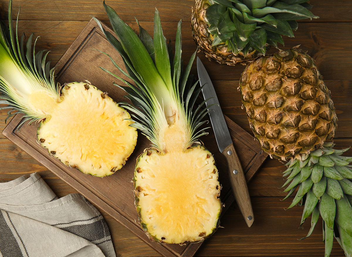 7 Science-Backed Benefits of Pineapple