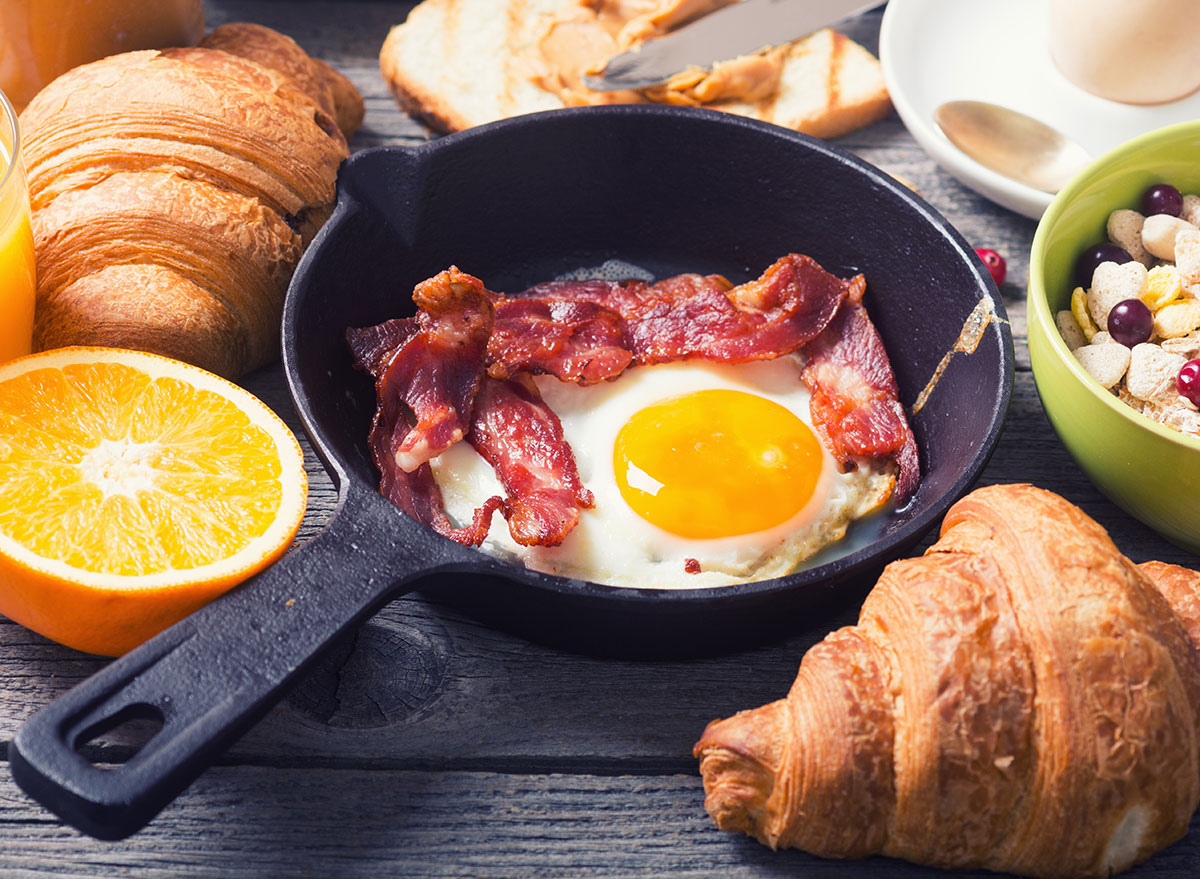 The Worst Breakfast Habits for Inflammation, Say Dietitians