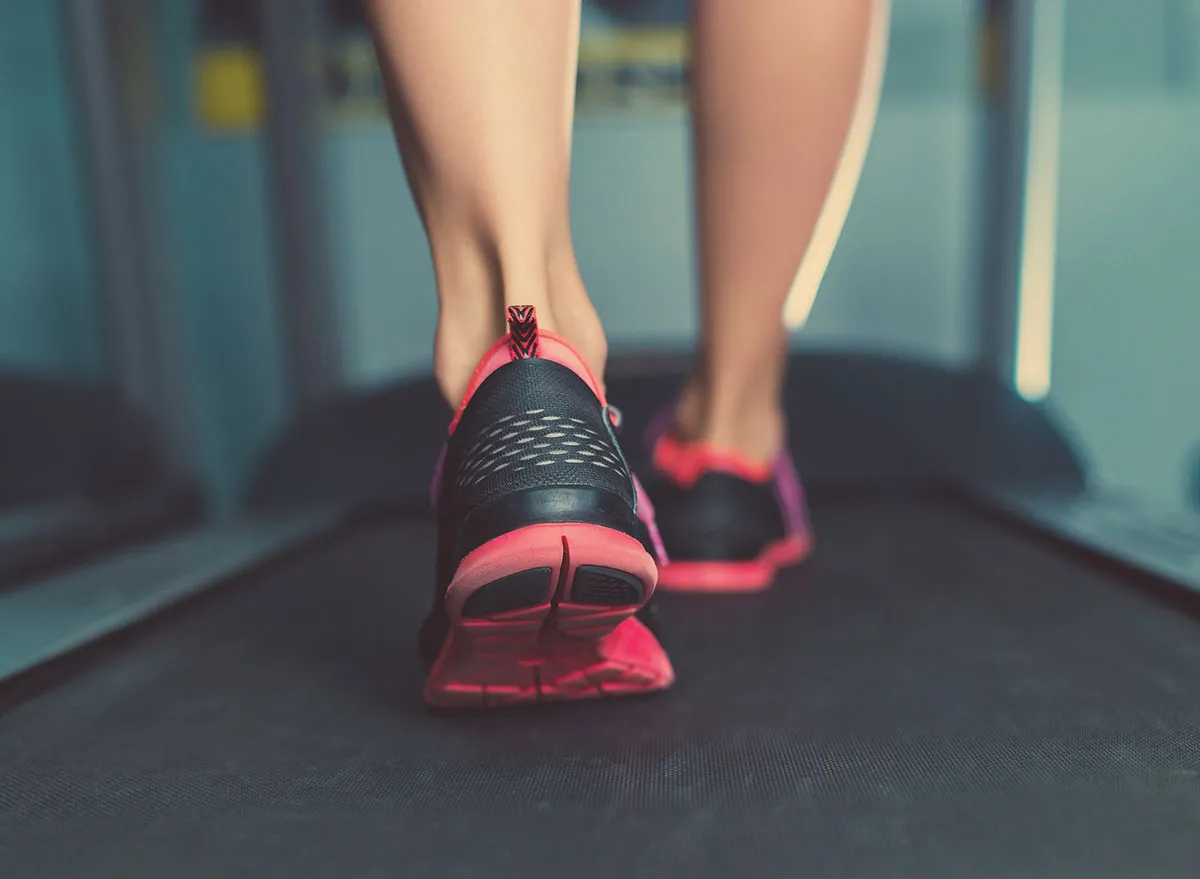 Here’s How Fast You Need To Walk On a Treadmill for Weight Loss