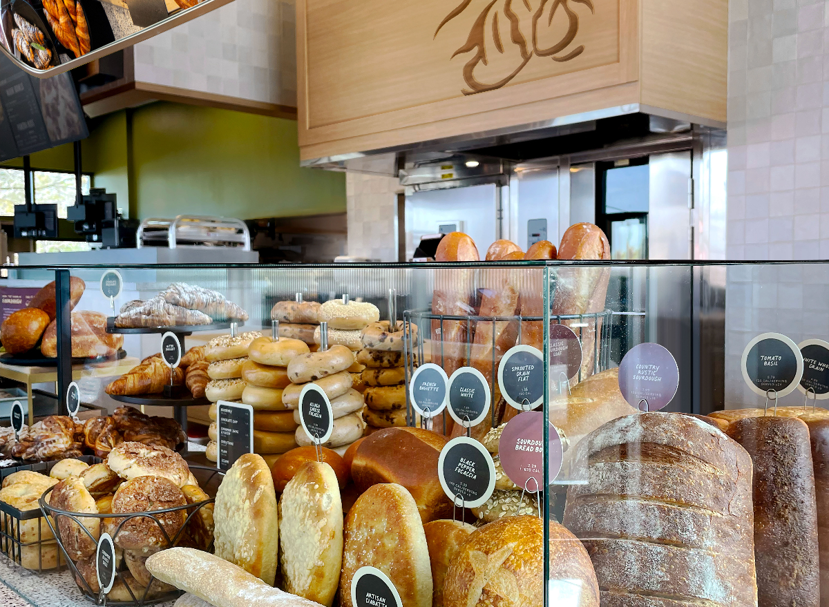 8 Fast-Food Chains With Fresh Baked Sandwich Rolls