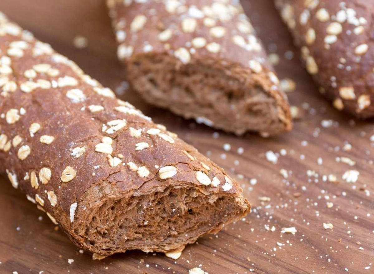 8 Restaurant Chains With the Best Bread Baskets