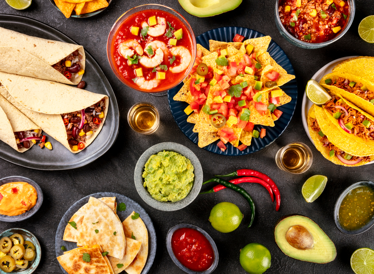 7 Mexican Restaurant Orders That Make Chefs Roll Their Eyes