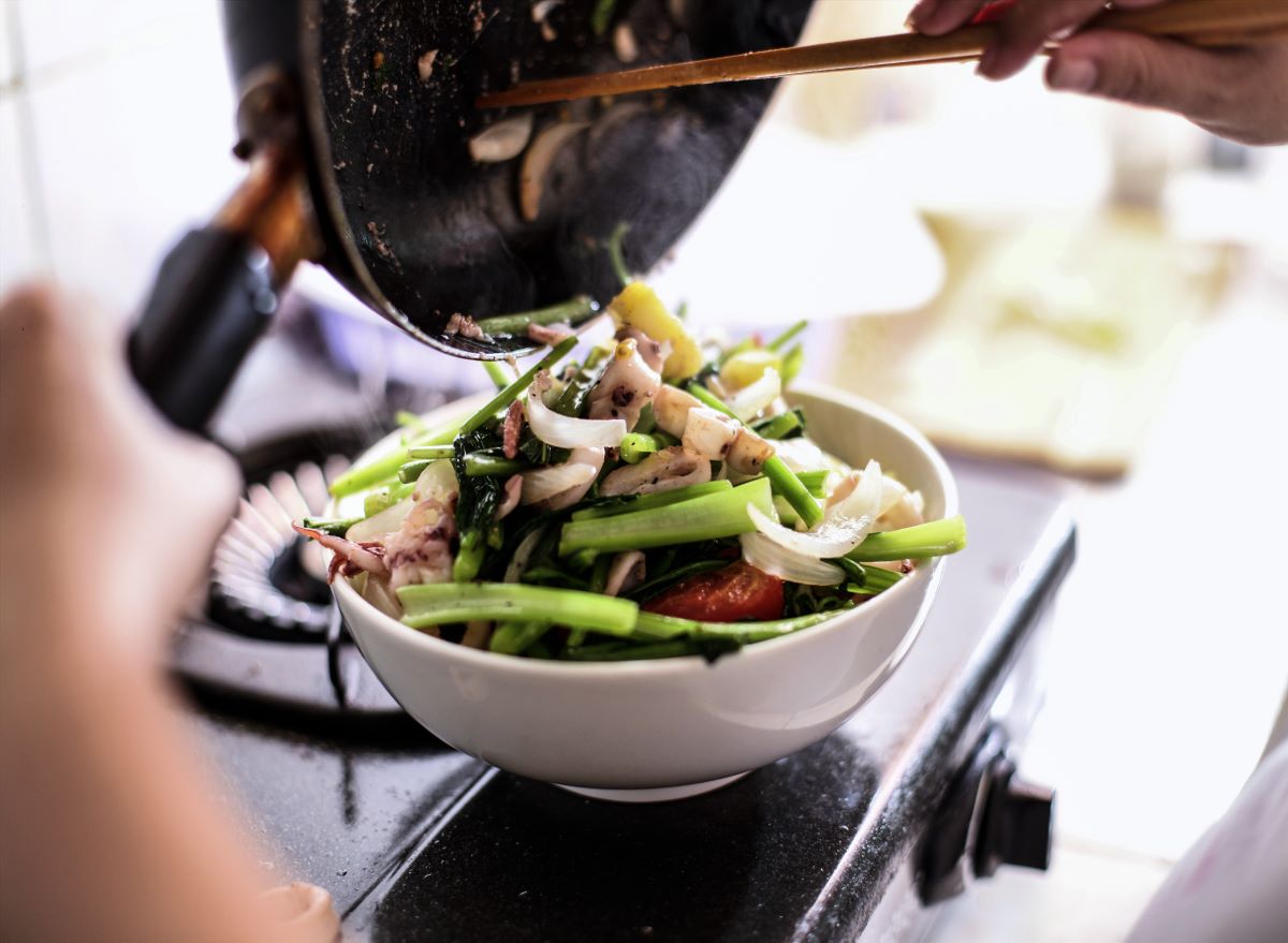 One Major Side Effect of Eating Too Much Oatmeal, Says Science — Eat ...