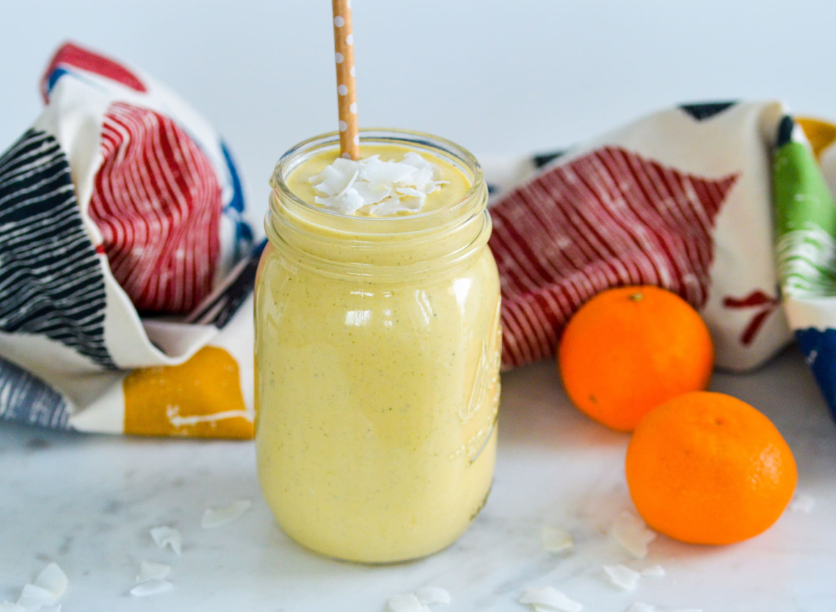 8 Best Smoothie Recipes to Manage Blood Sugar, Say Dietitians — Eat ...
