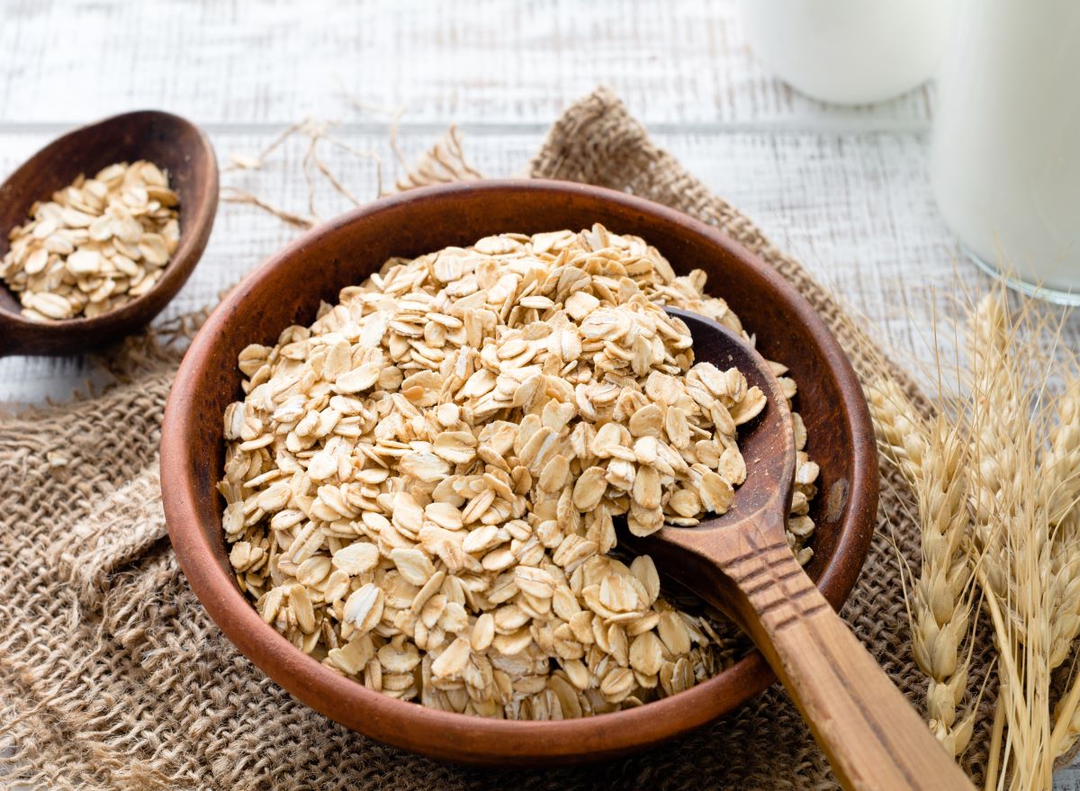 What Happens to Your Gut When You Eat Oatmeal — Eat This Not That