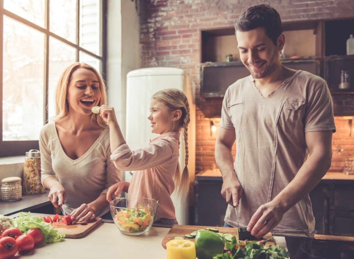 5 Easy Eating Habit Changes To Feel Better This Year