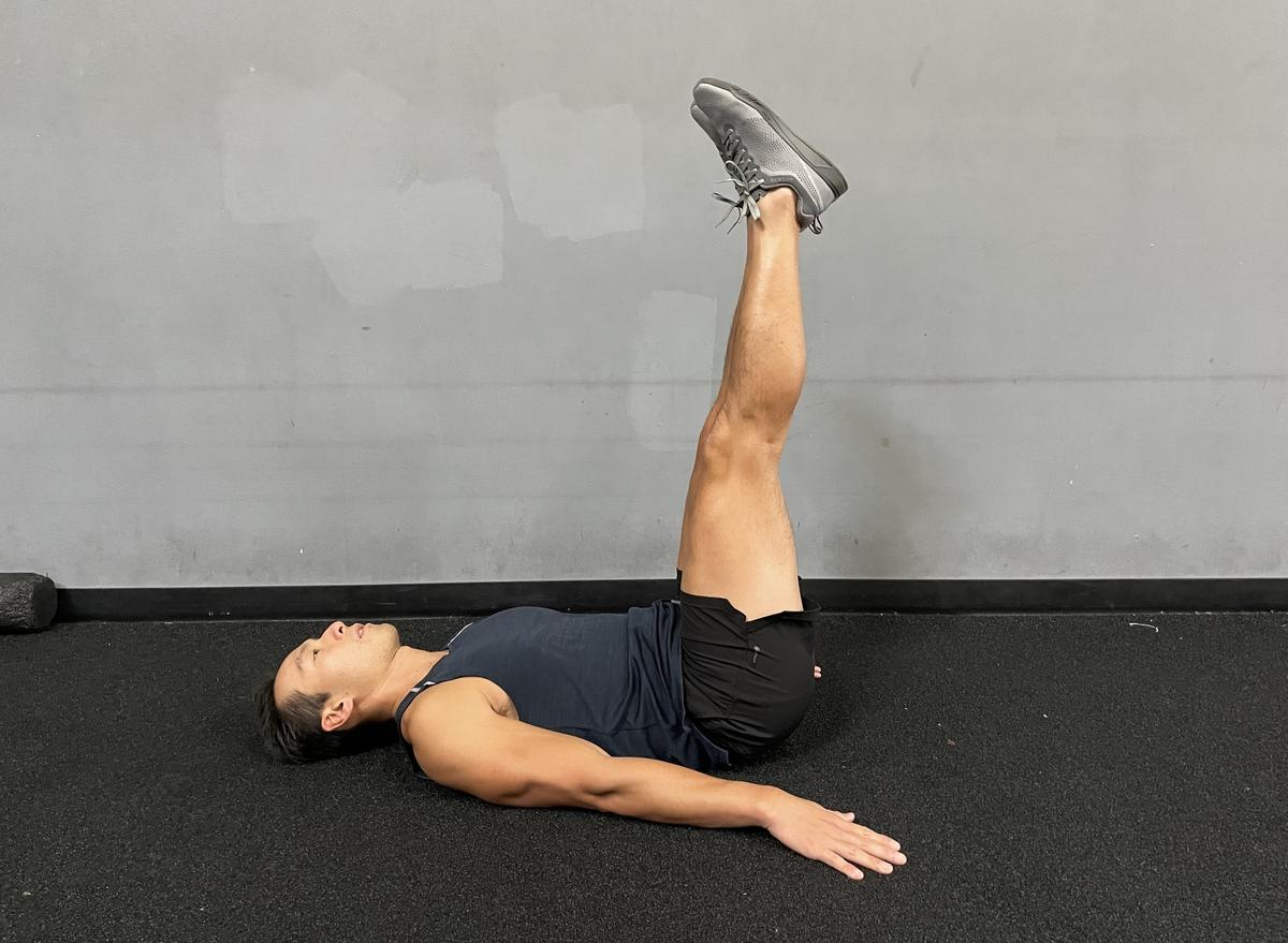 5 Core Moves That Flatten Your Stomach Without a Single Crunch