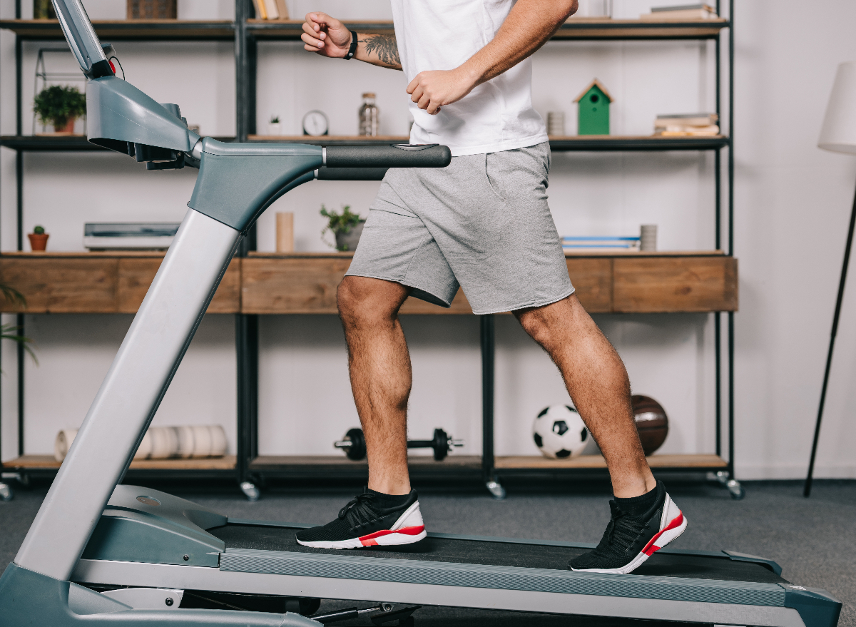 Incline Walking Workout: How Long to Lose Belly Fat (CSCS)