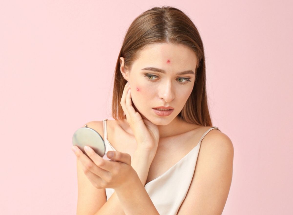 Surprising Side Effects of Drinking Skim Milk, Say Dietitians — Eat ...